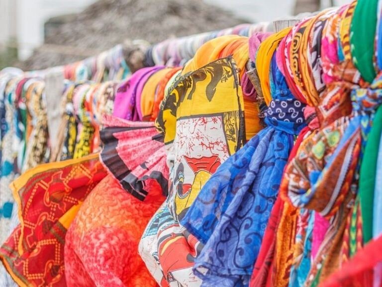 How To Tie A Batik Sarong: The Perfect Look For Any Occasion ...