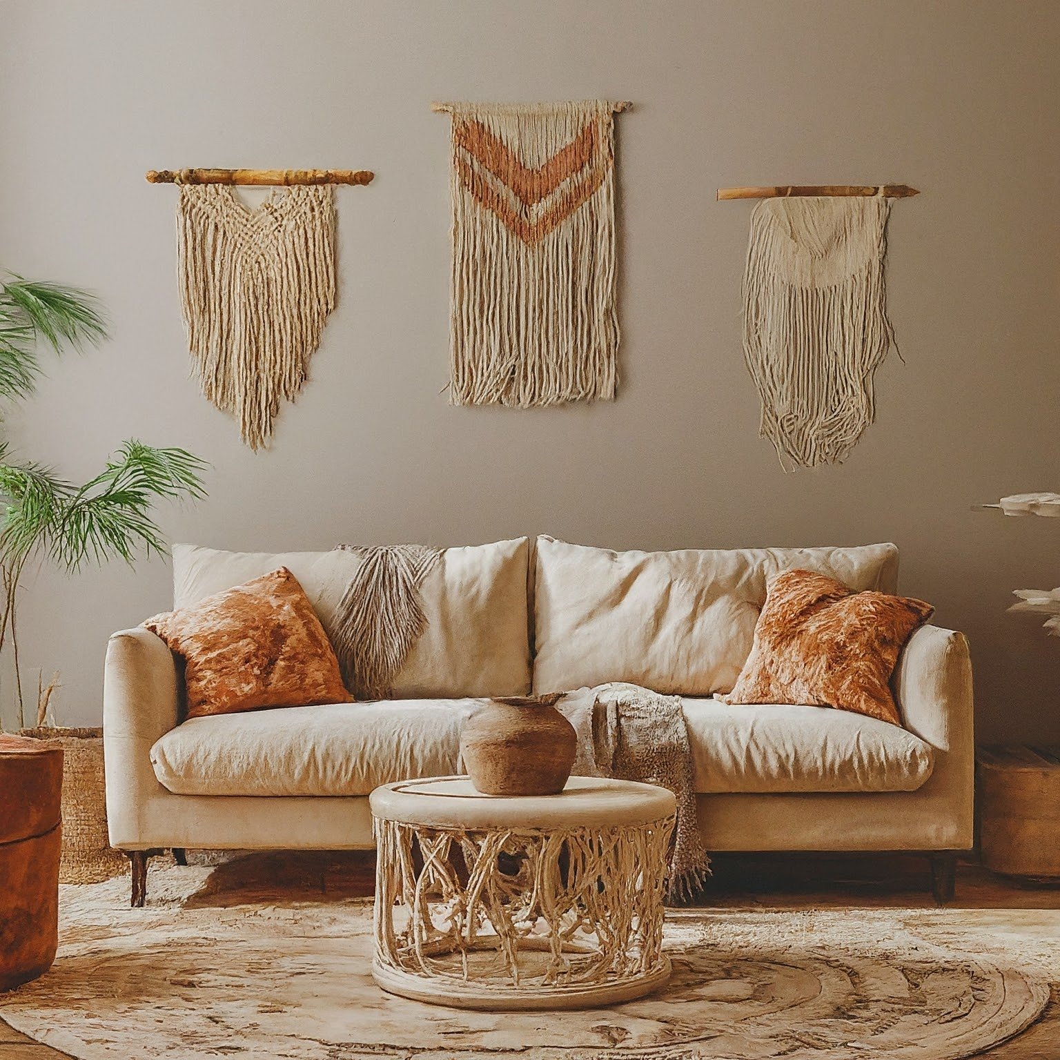 22+ Neutral Palettes Dominate Warm & Cozy Home Decor Trends ...