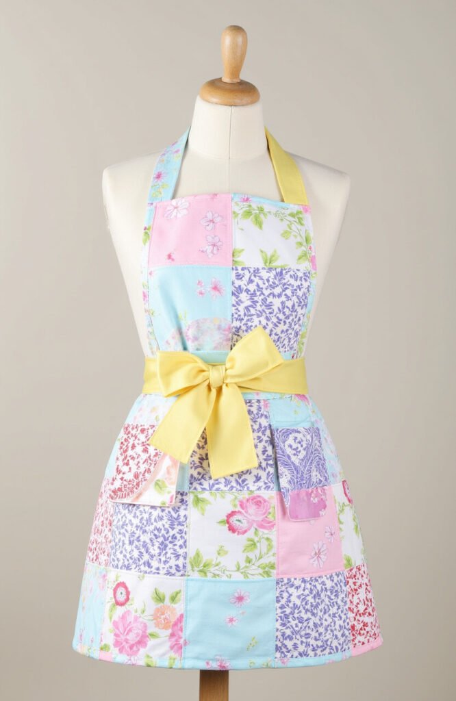 42+ Standout Batik Patch Aprons to Inspire Your Creativity ...
